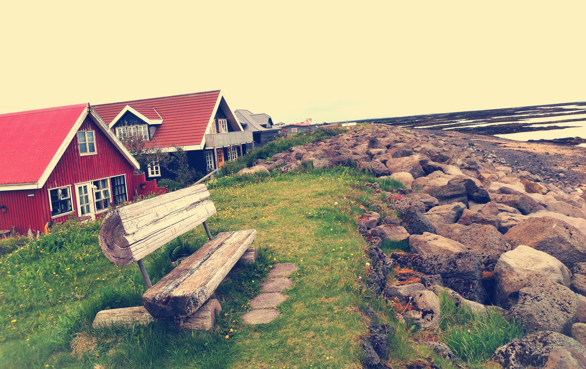 STOKKSEYRI - CHARMING COASTAL TOWN IN ICELAND - Selfsoss Hostel